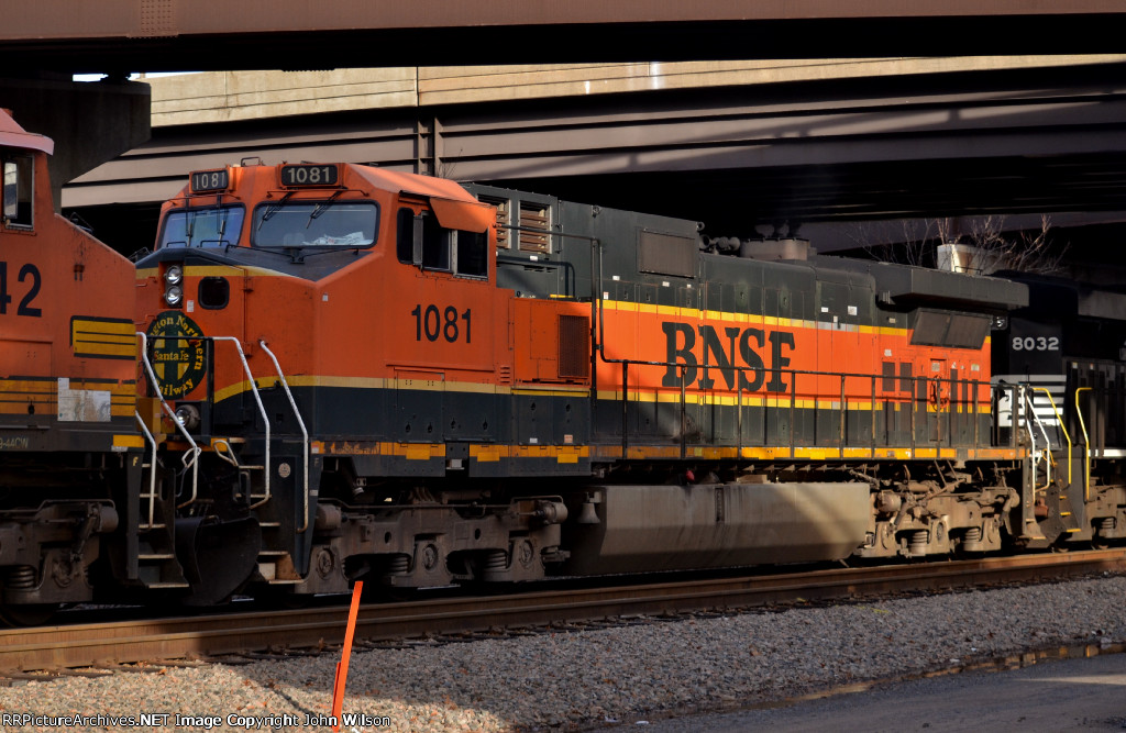 BNSF 1081